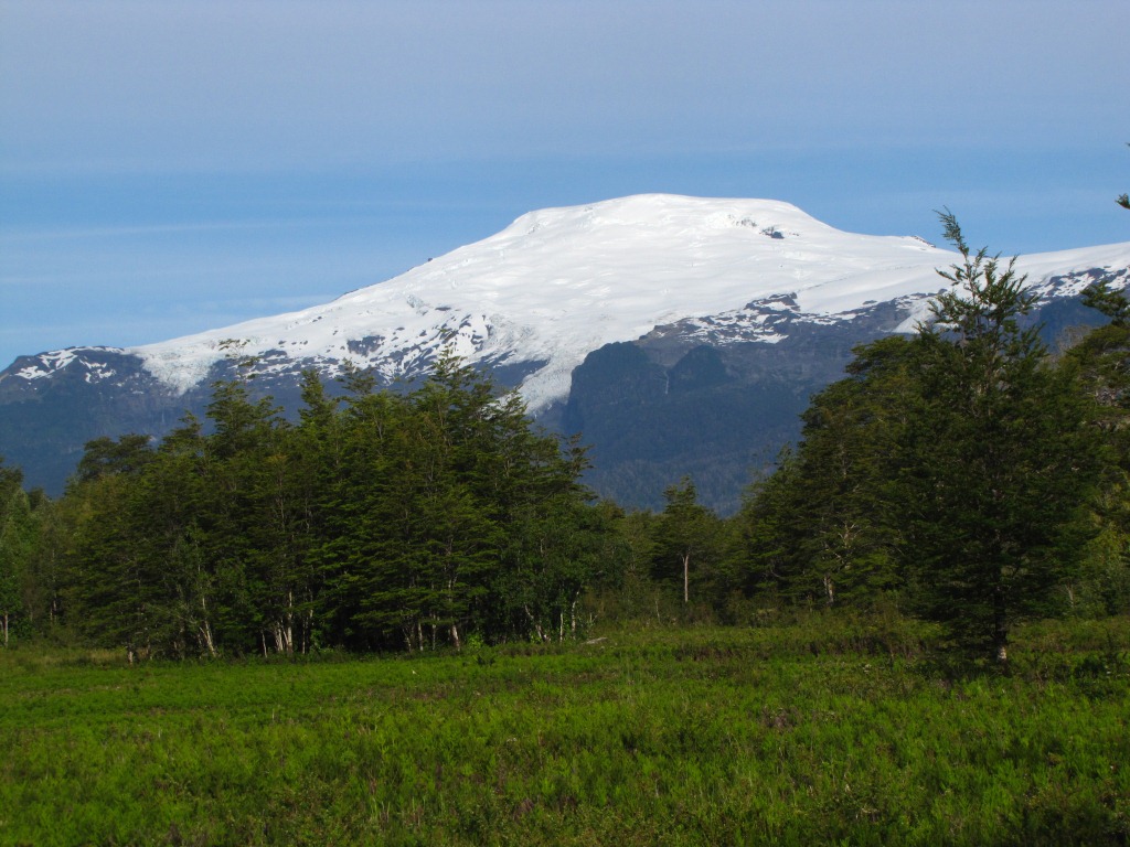 Volcán Michinmahuida - Andeshandbook