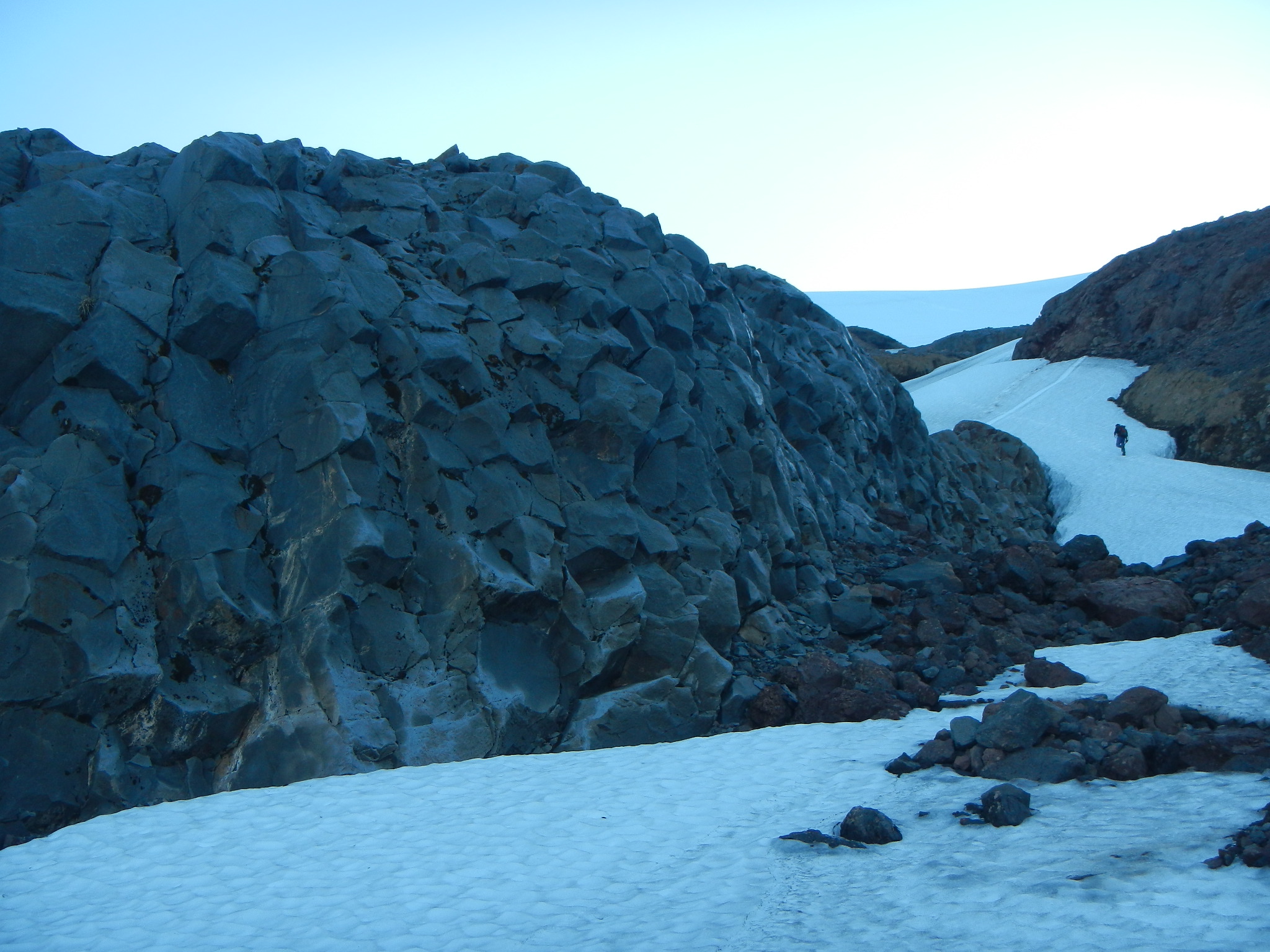 Volcán Mentolat - Cara Norte desde Rio Los Mallines - Andeshandbook