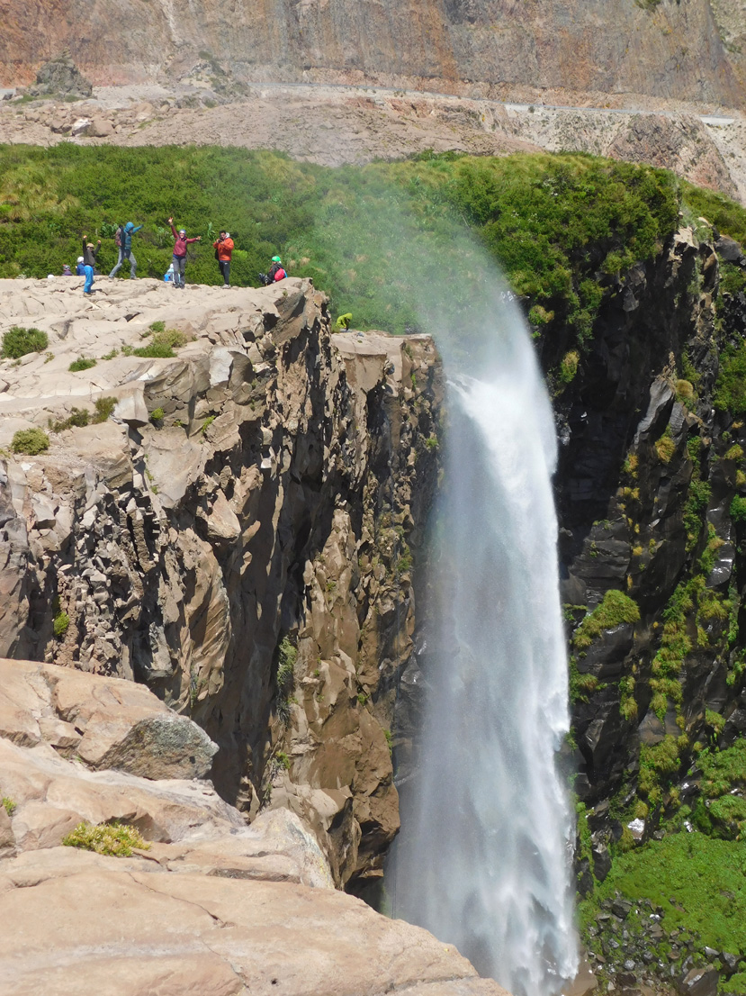 Paso Pehuenche - Mirador de la Cascada Invertida - Andeshandbook