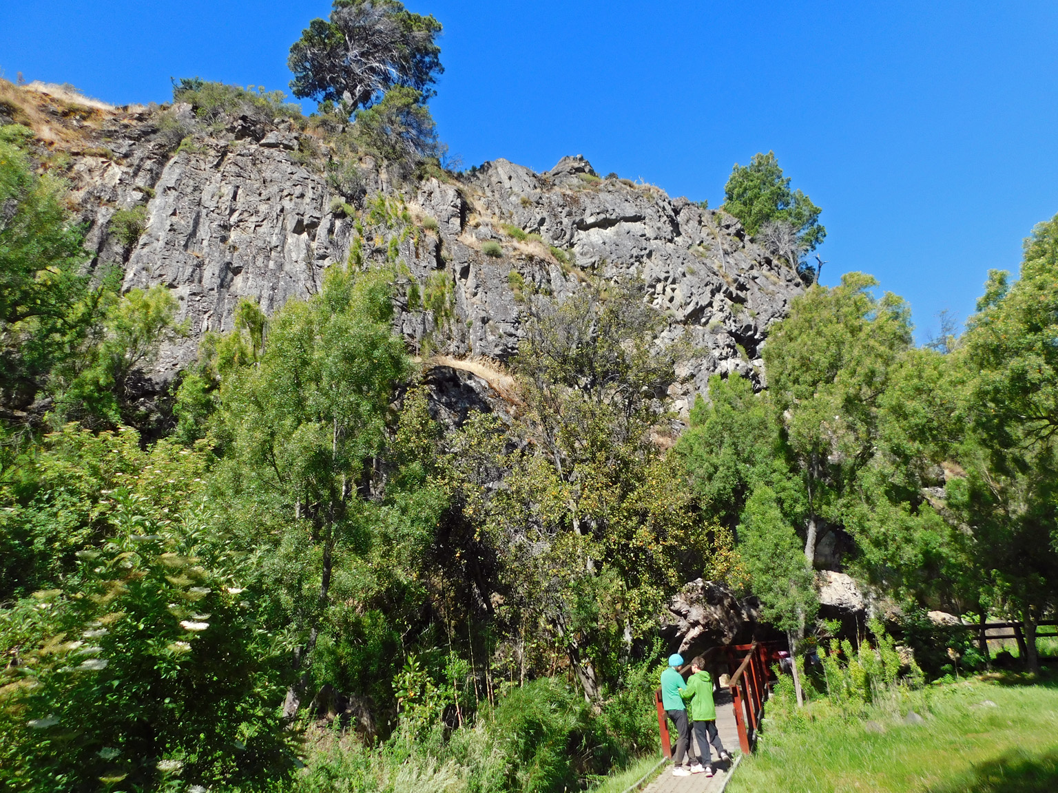 Parque Nacional Los Alerces - Pinturas Rupestres - Andeshandbook